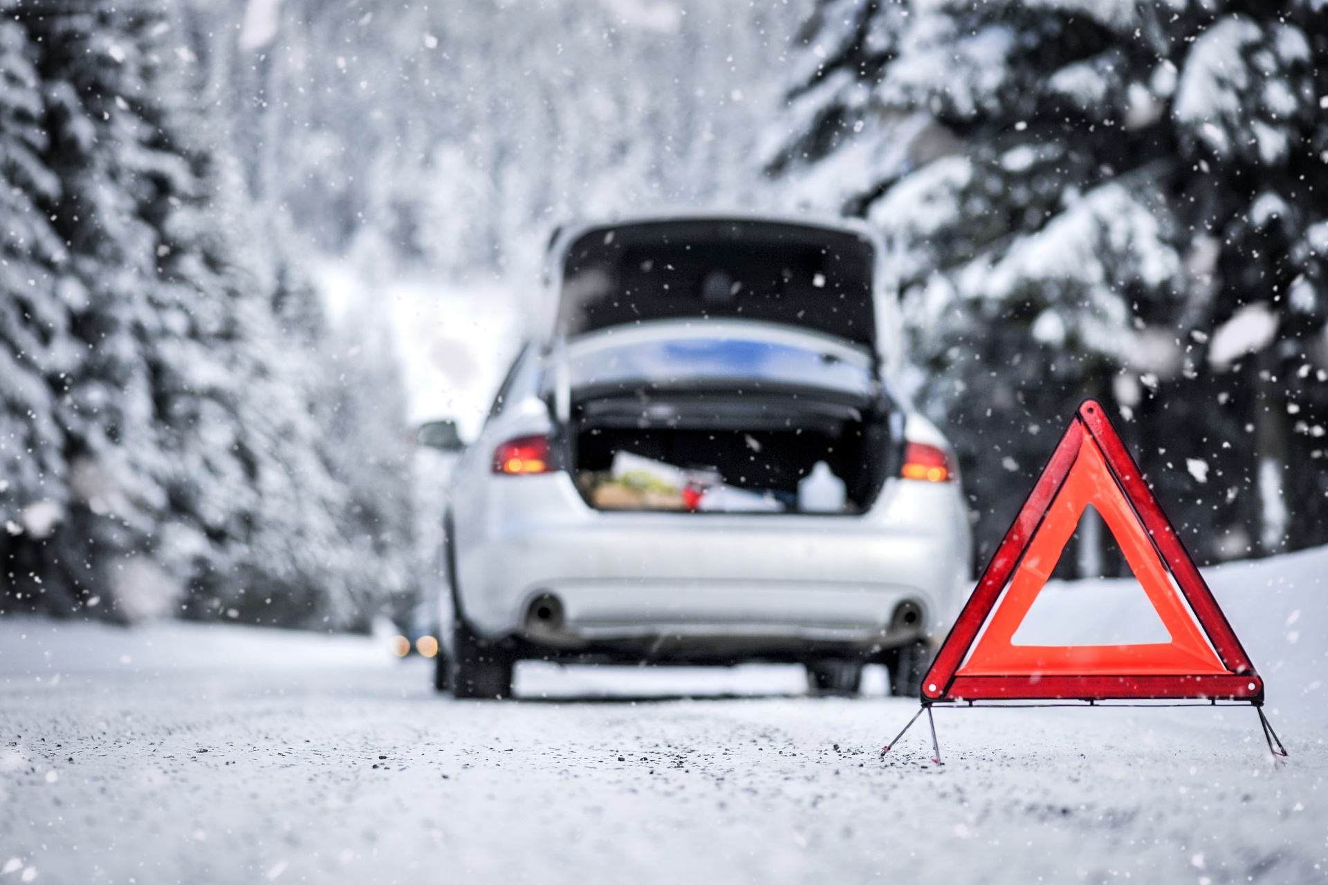 Emergency Kits | Advanced Auto Service and Maintenance